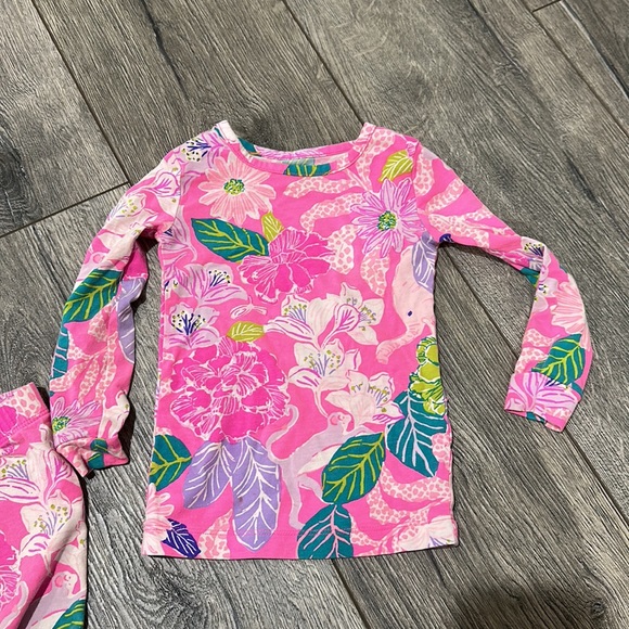 Lilly Pulitzer | Pajamas | Lilly Pulitzer Girls Sammy Pajama Set Long ...